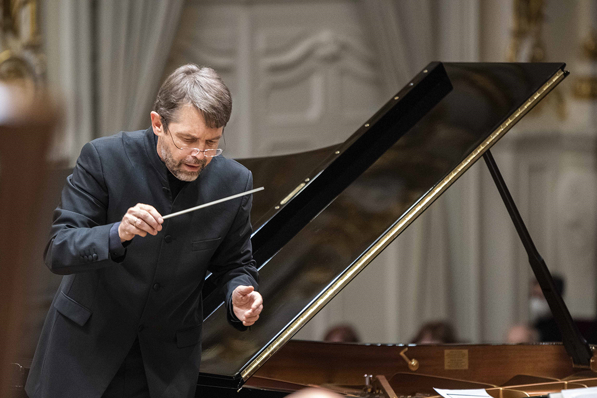 Bratislava přivítá výjimečného trumpetistu, dirigenta i klavíristu
